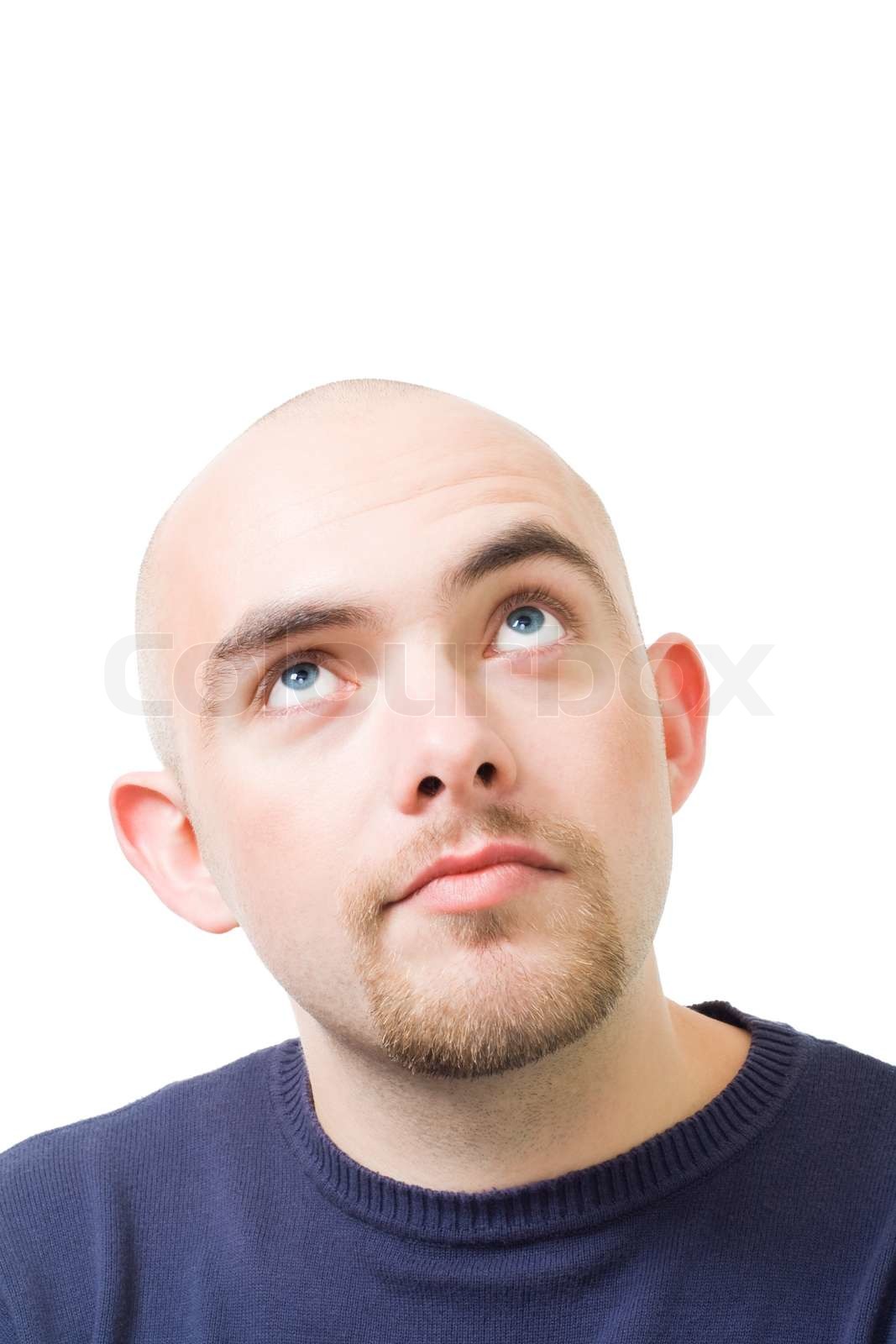 Gesicht der jungen mutigen Menschen denken und träumen aufzublicken ...