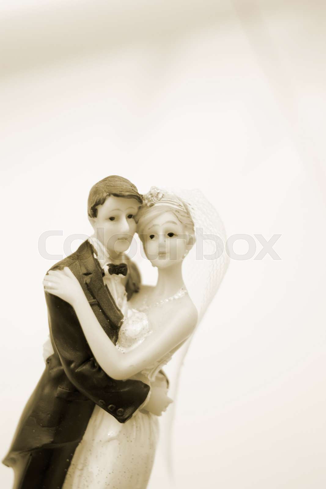 Cake topper wedding couple | Stock image | Colourbox