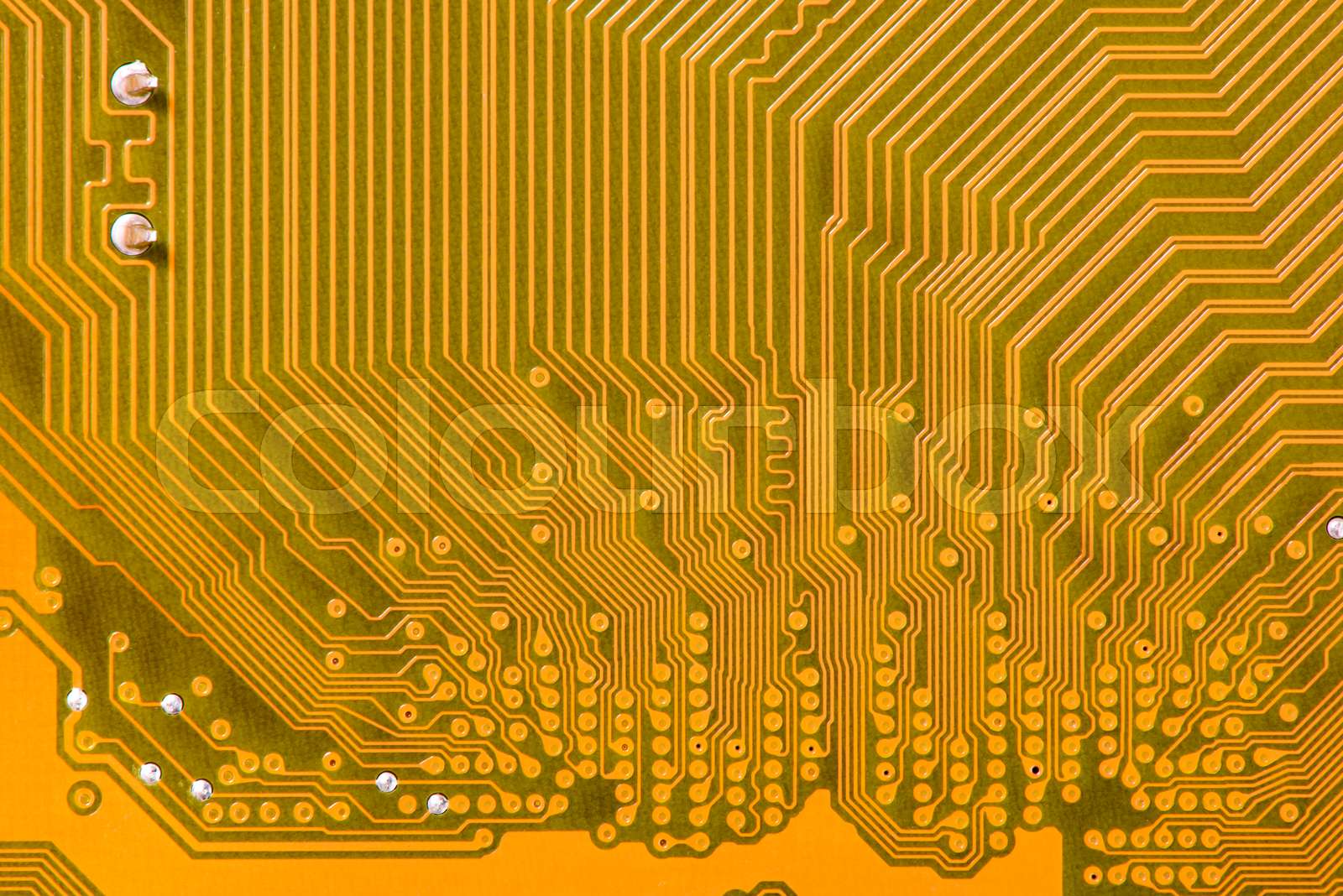 Hauptplatine im Computer mit Leiterbahnen zum Prozessor | Stock image ...