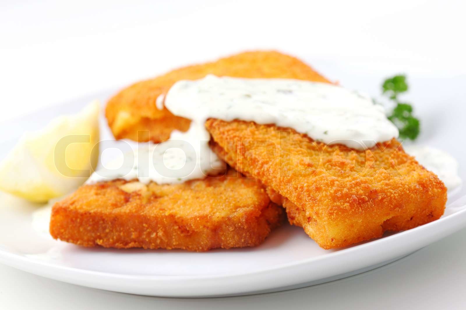 Paneret fiskefilet med kost remoulade | Stock foto | Colourbox