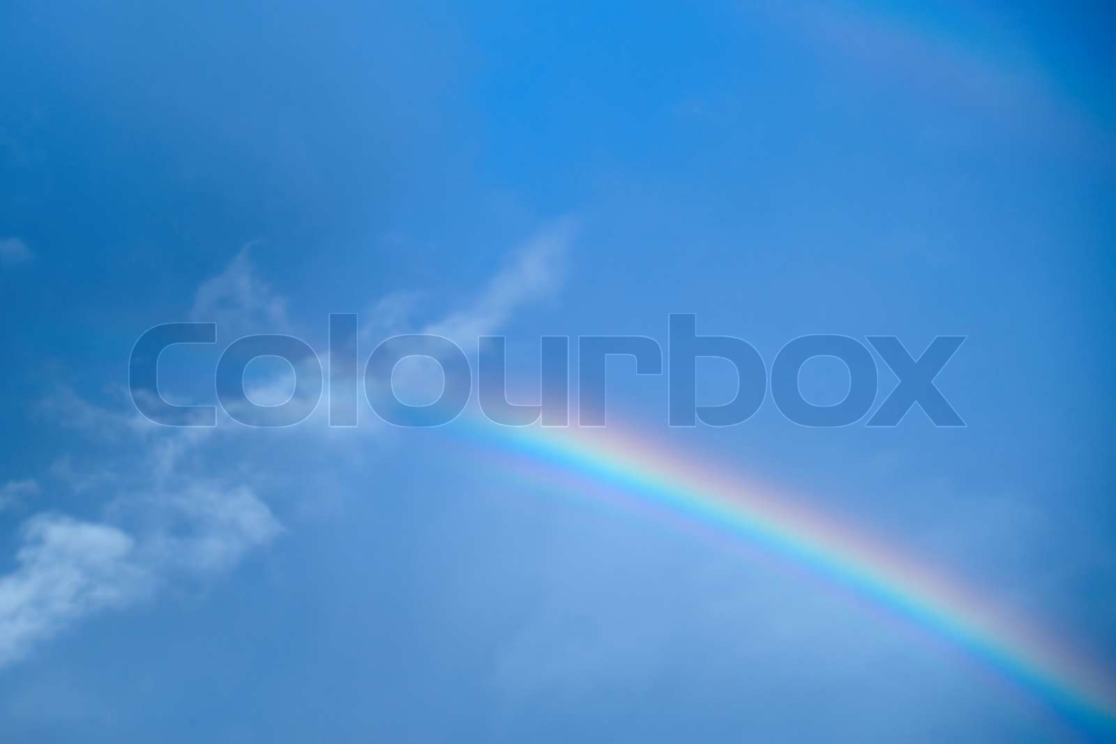 Et billede af regnbue på himlen | Stock foto | Colourbox