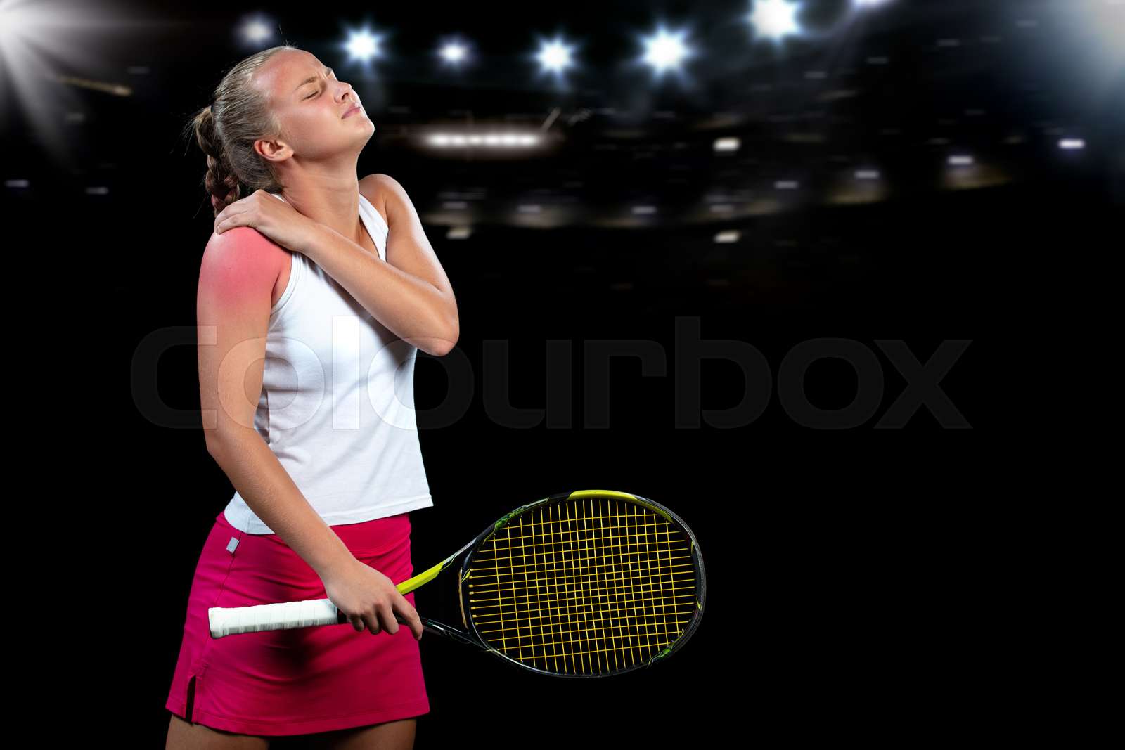 tennis woman player with injury holding the racket on a tennis court ...