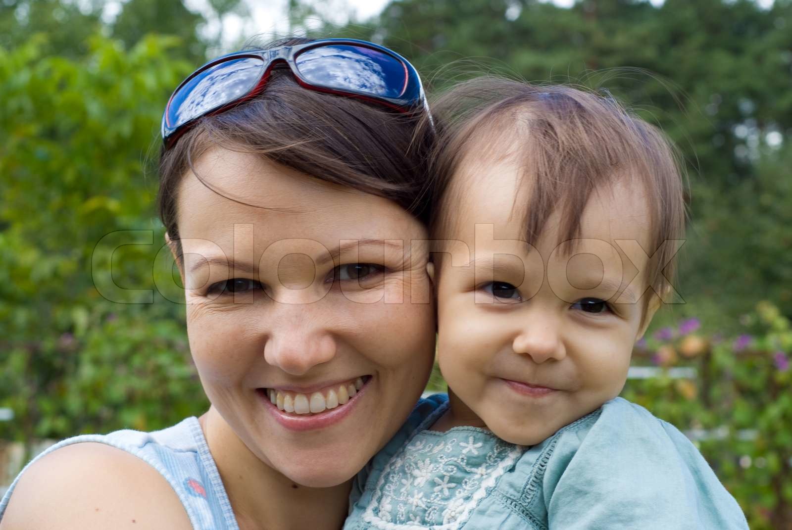 Mutter und ihr Kind | Stock Bild | Colourbox