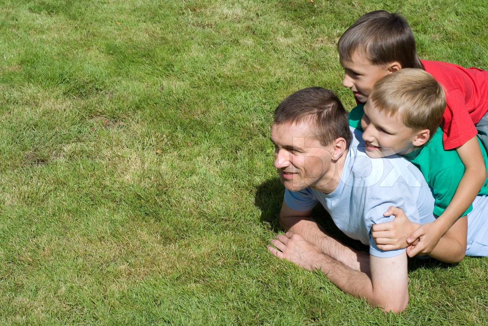 Onkel und Kinder | Stock Bild | Colourbox