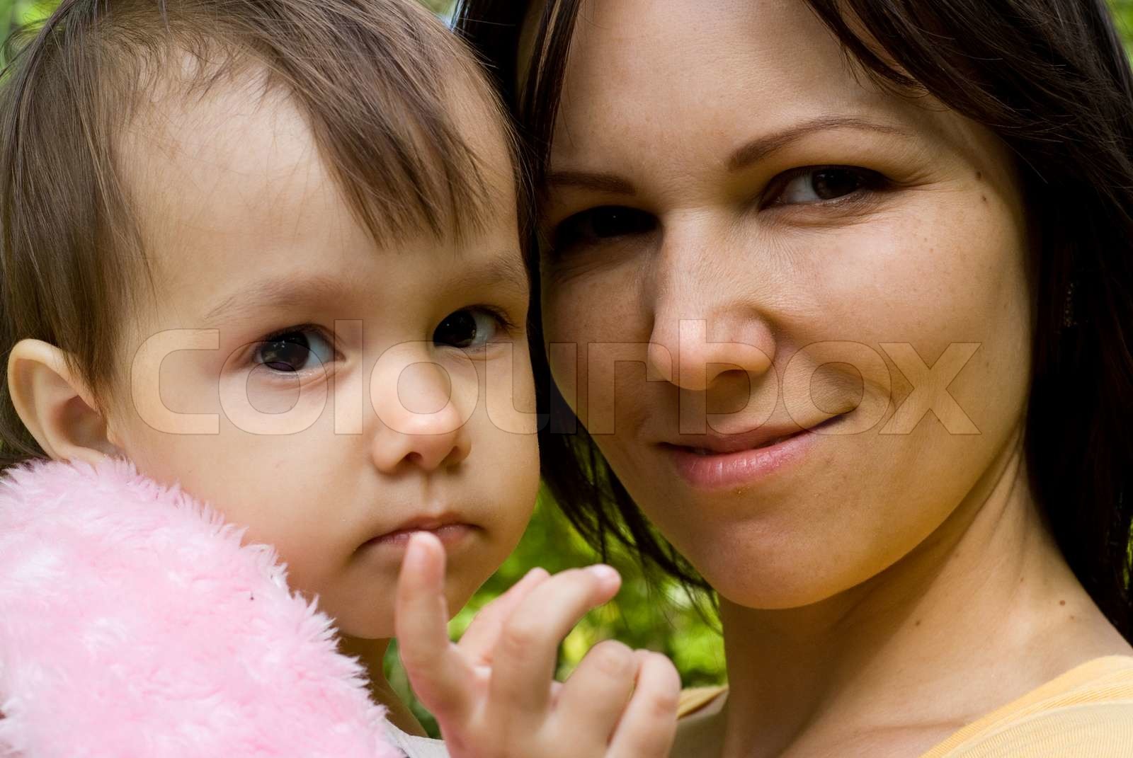 mor og barn i naturen | Stock foto | Colourbox