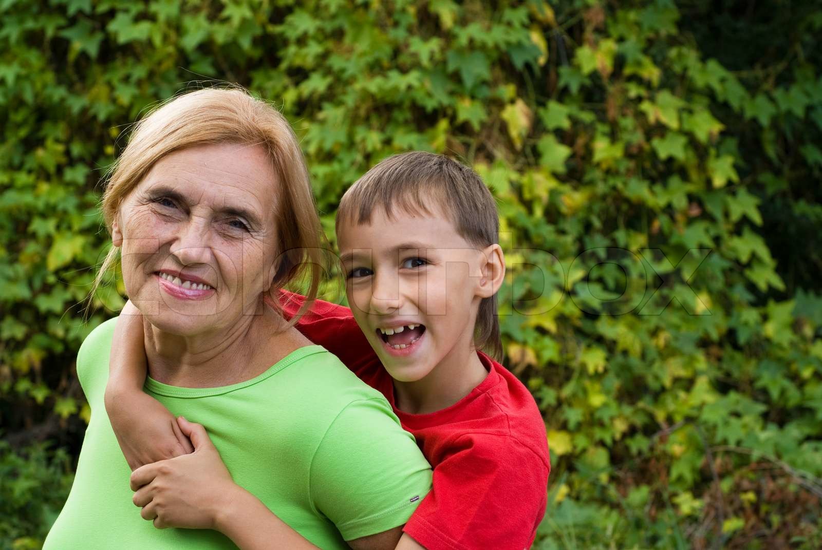 Oma mit Kind | Stock Bild | Colourbox