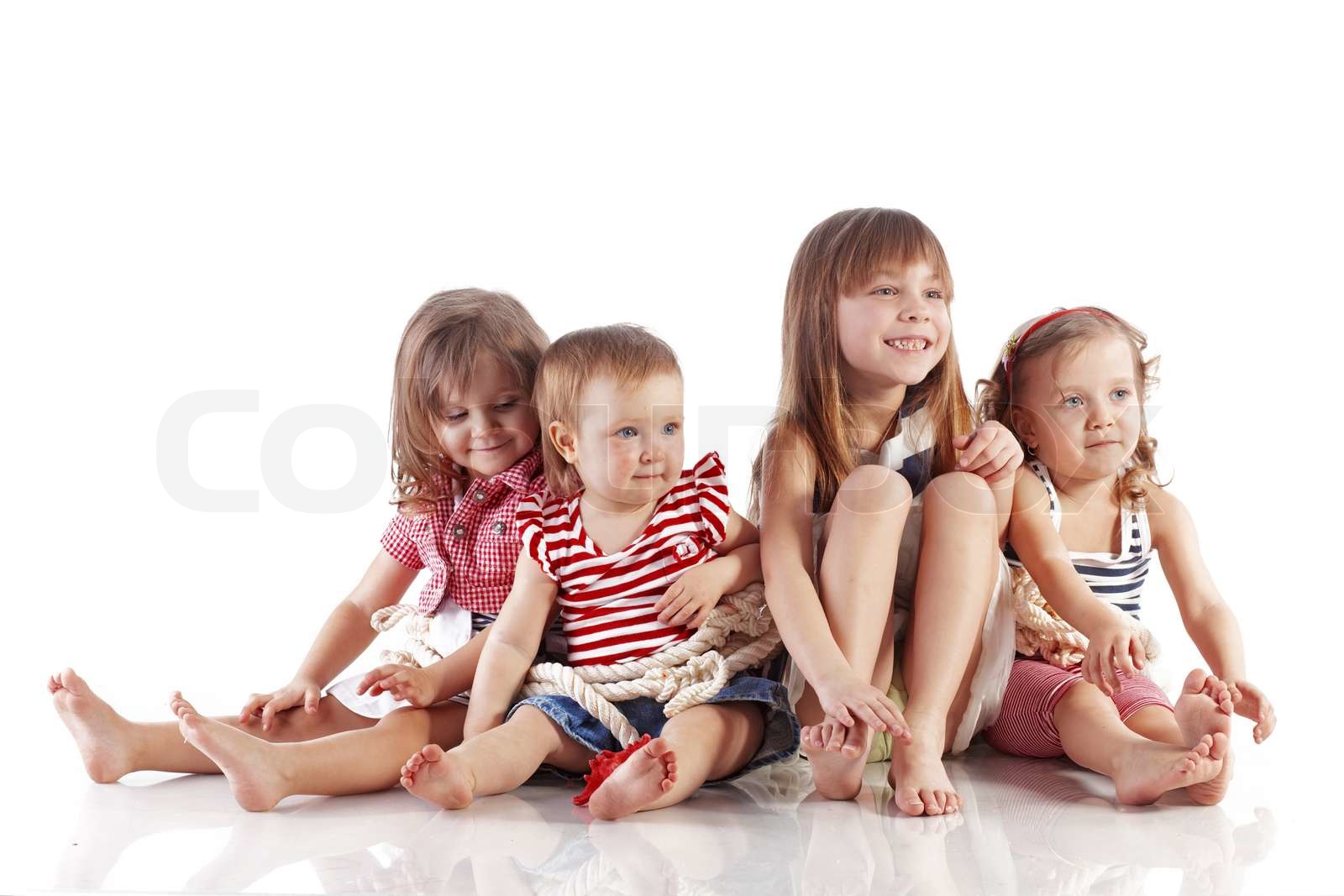 kinder, kids, barfuß | Stock Bild | Colourbox