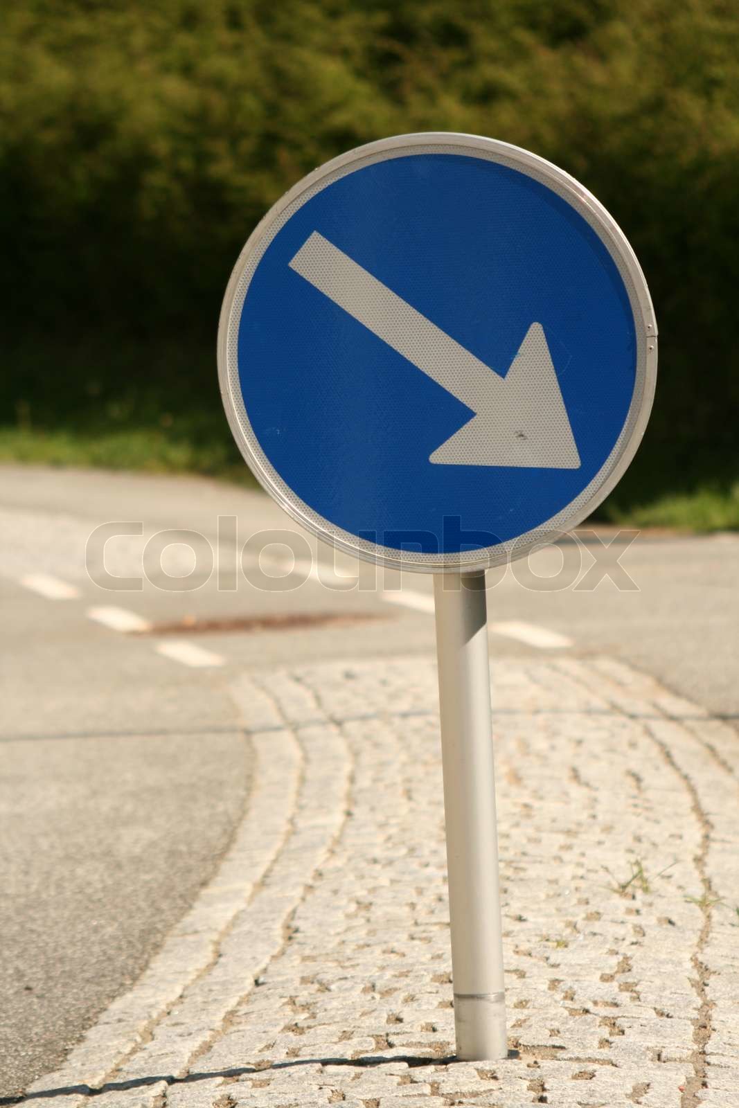 "Skilt med pil" | Stock foto | Colourbox