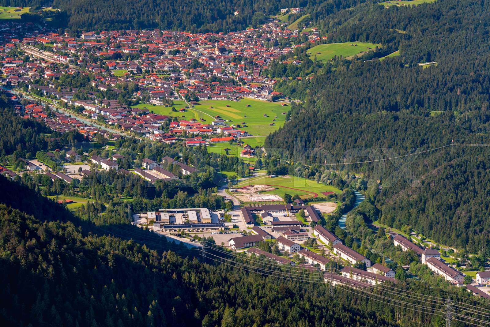Blick auf Mittenwald mit Gebirgsjäger-Kaserne | Stock image | Colourbox