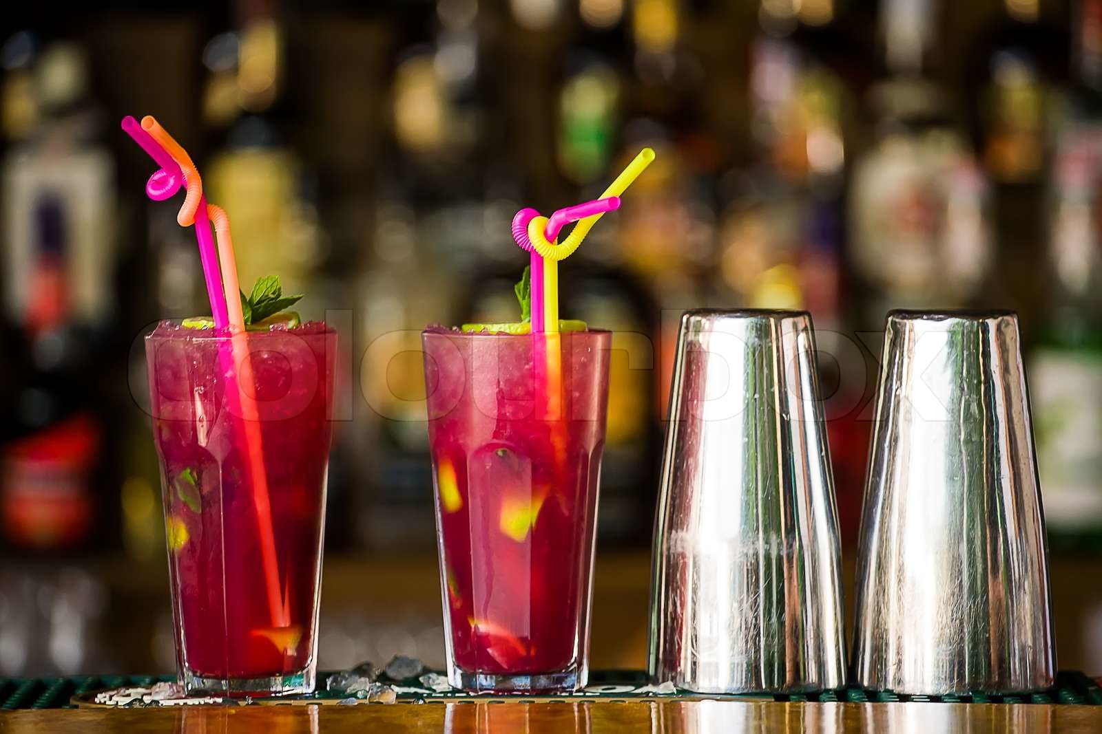 bar, cocktail, getränke | Stock Bild | Colourbox