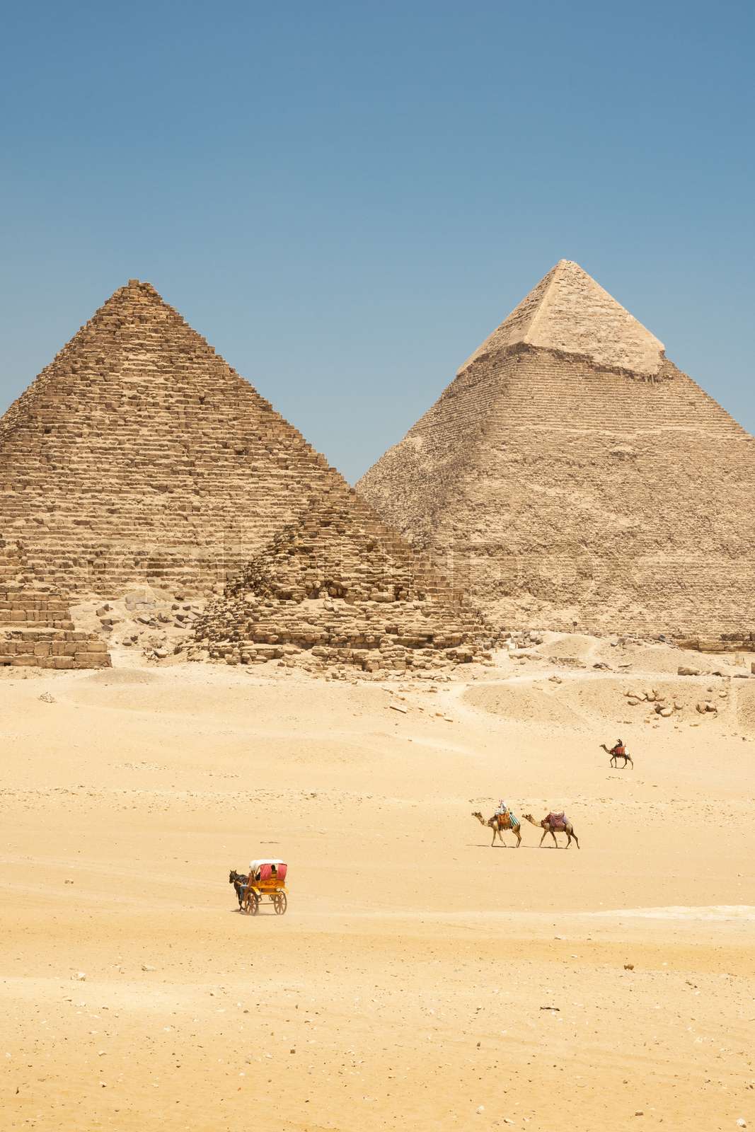 The Pyramid of Menkaure, Pyramid of Khafre and one of Queen’s pyramid ...