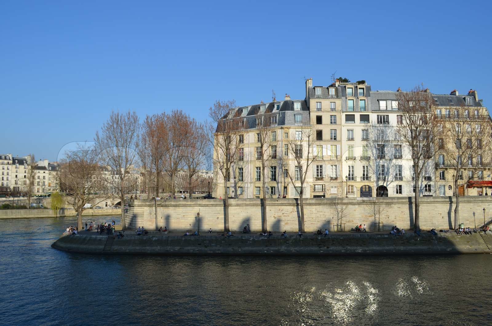 House on the bank of the river Seine in Paris | Stock image | Colourbox