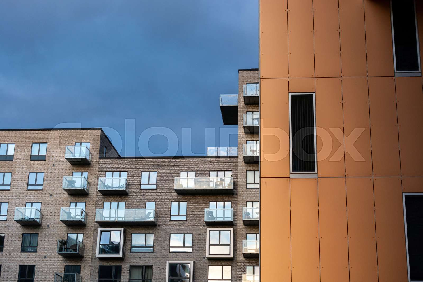 Moderne skandinavisk arkitektur fra Aarhus Ø i Danmark. Bygninger, der ...