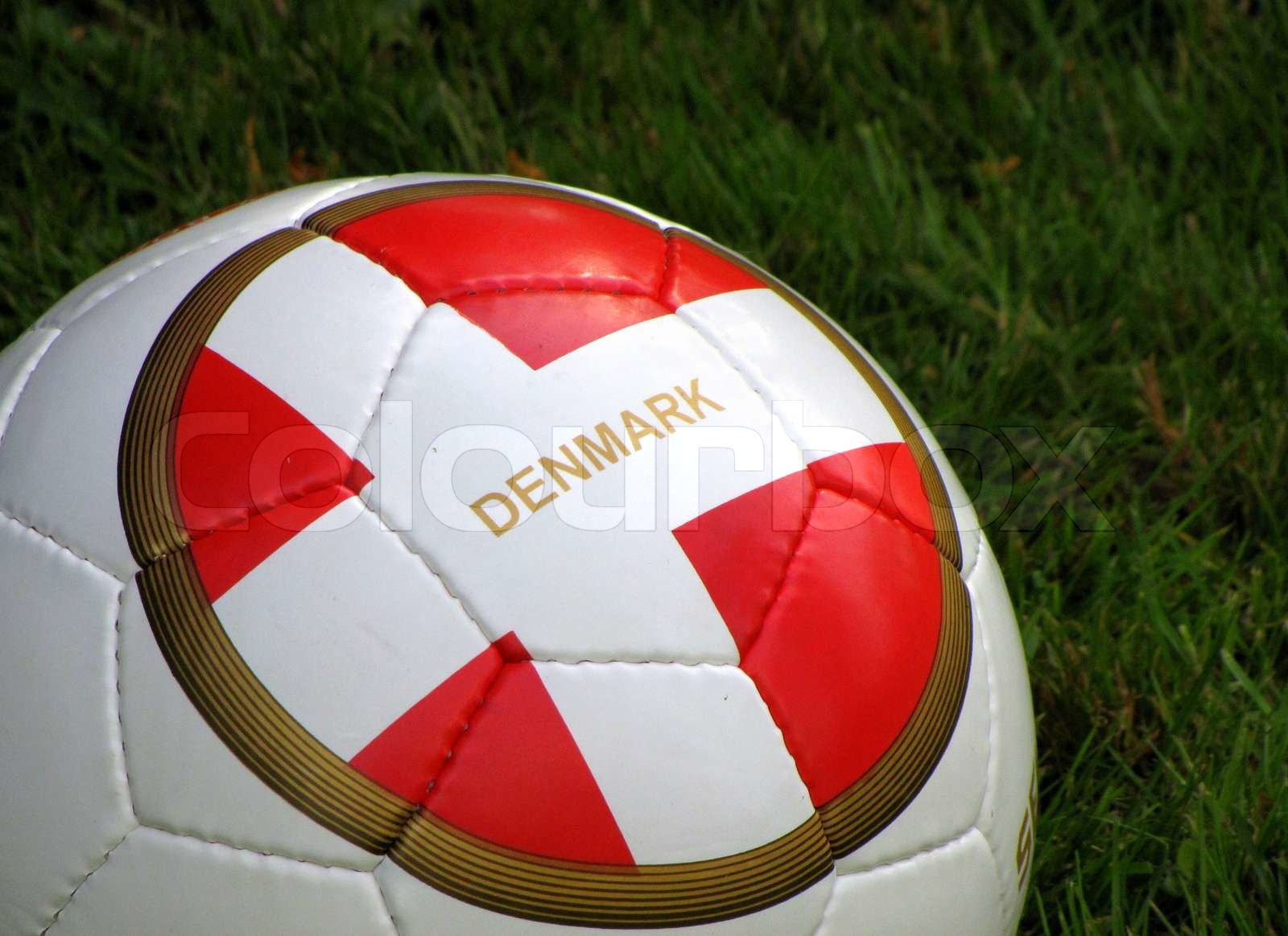 Fodbold med dansk flag | Stock foto | Colourbox