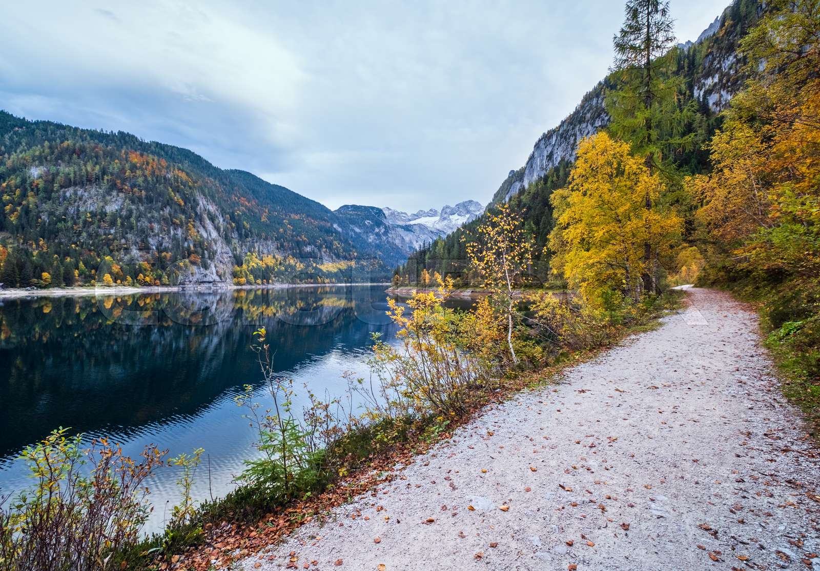 Gosauseen or Vorderer Gosausee lake, Upper Austria. Autumn Alps ...