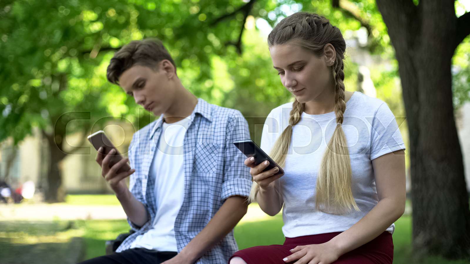 Teenagers using phone instead of interacting, lack of communication ...
