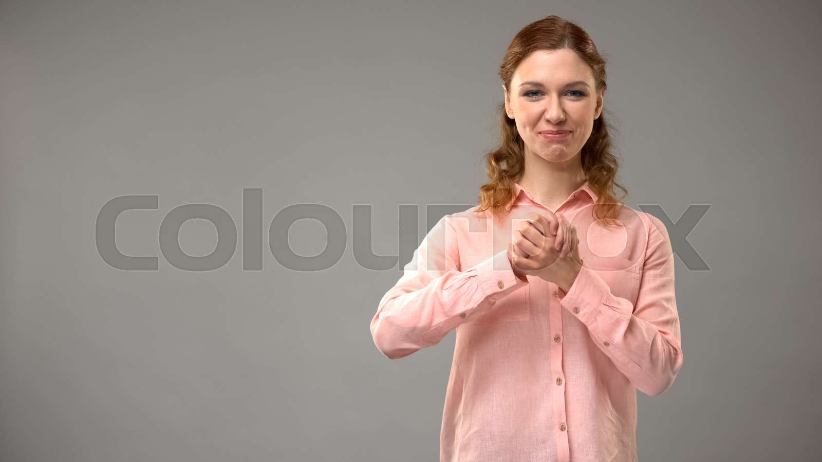 Lady saying believe in sign language, showing words in asl lesson ...