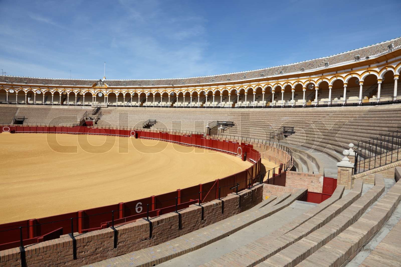 Stierkampf Arena Plaza de Toros in Sevilla Andalusien Spanien | Stock ...