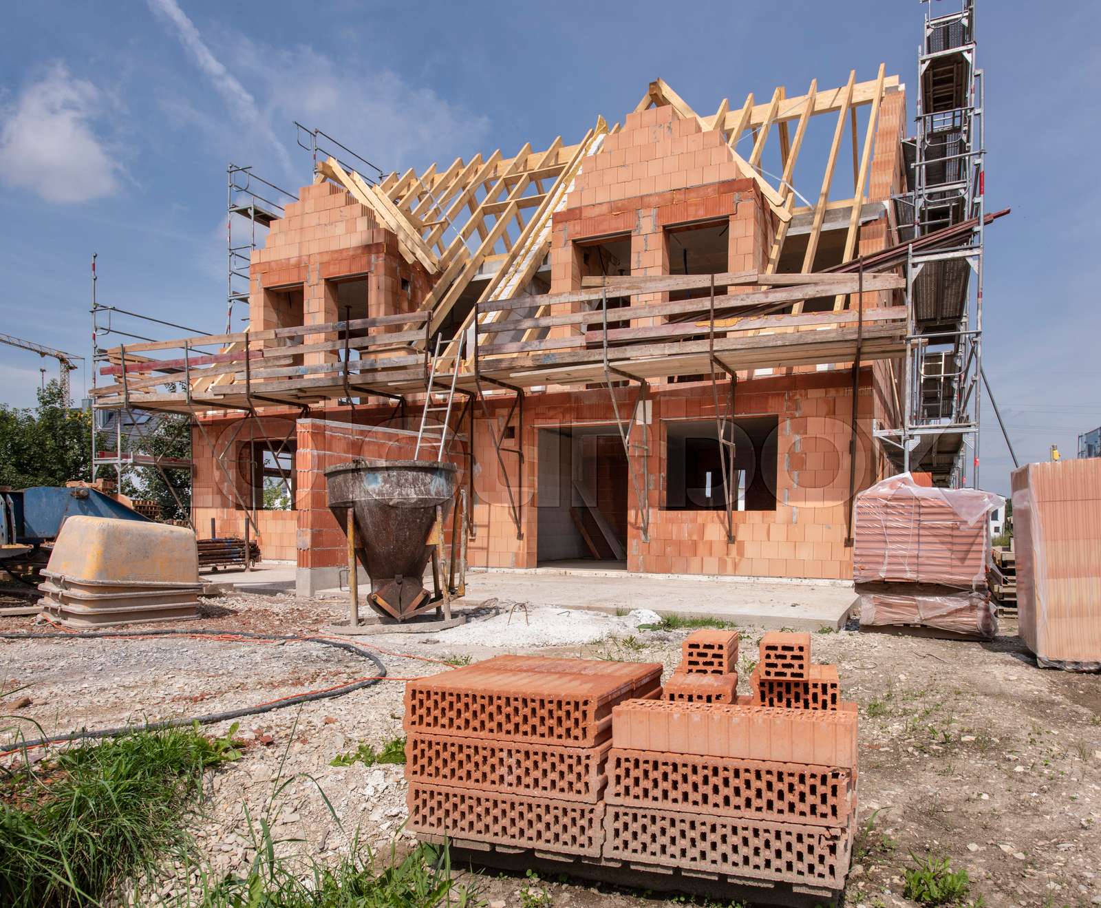 Neubau Rohbau von einem Doppelhaus | Stock image | Colourbox