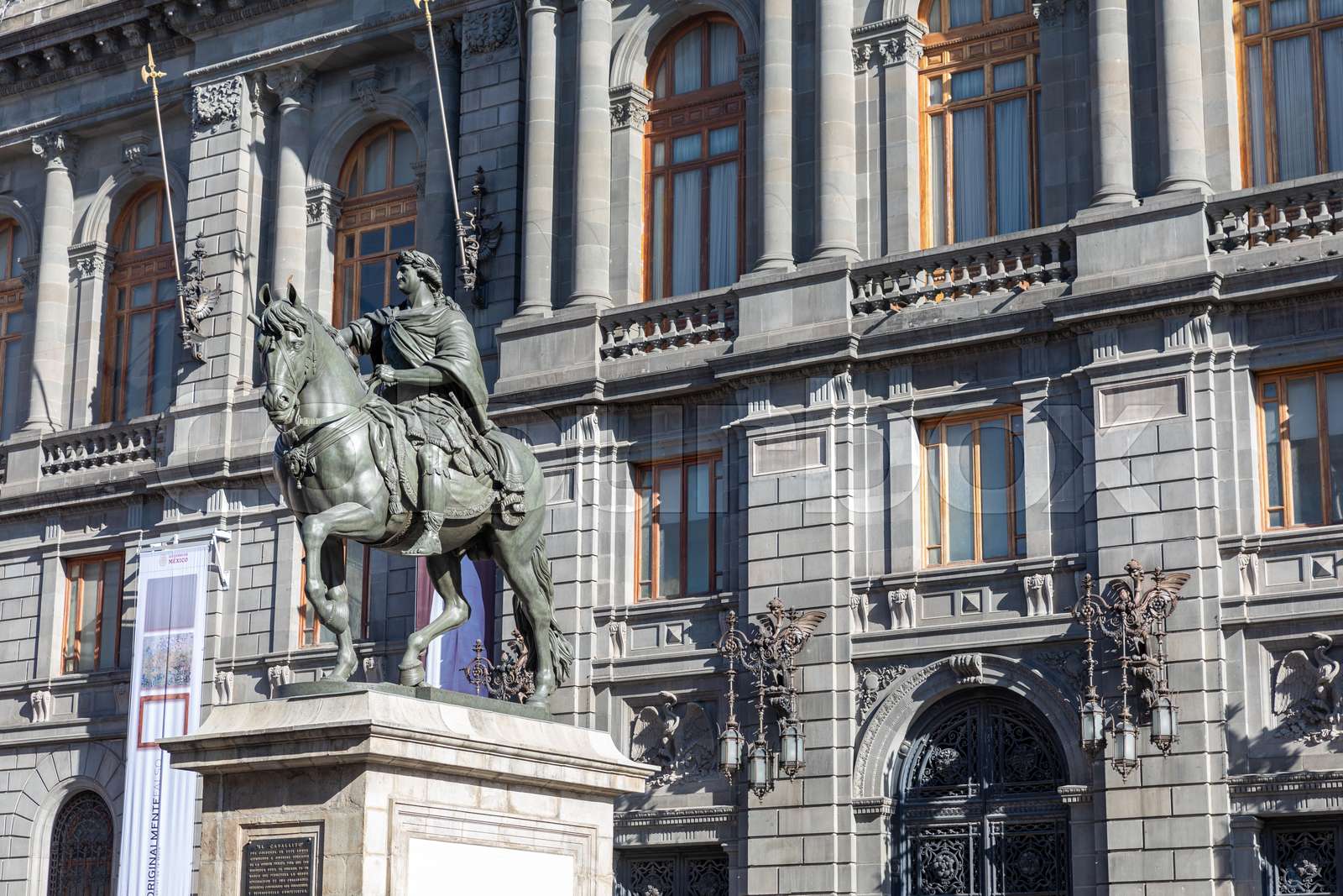 National Museum of Art and Statue of Charles IV (El Caballito de Tolsá ...
