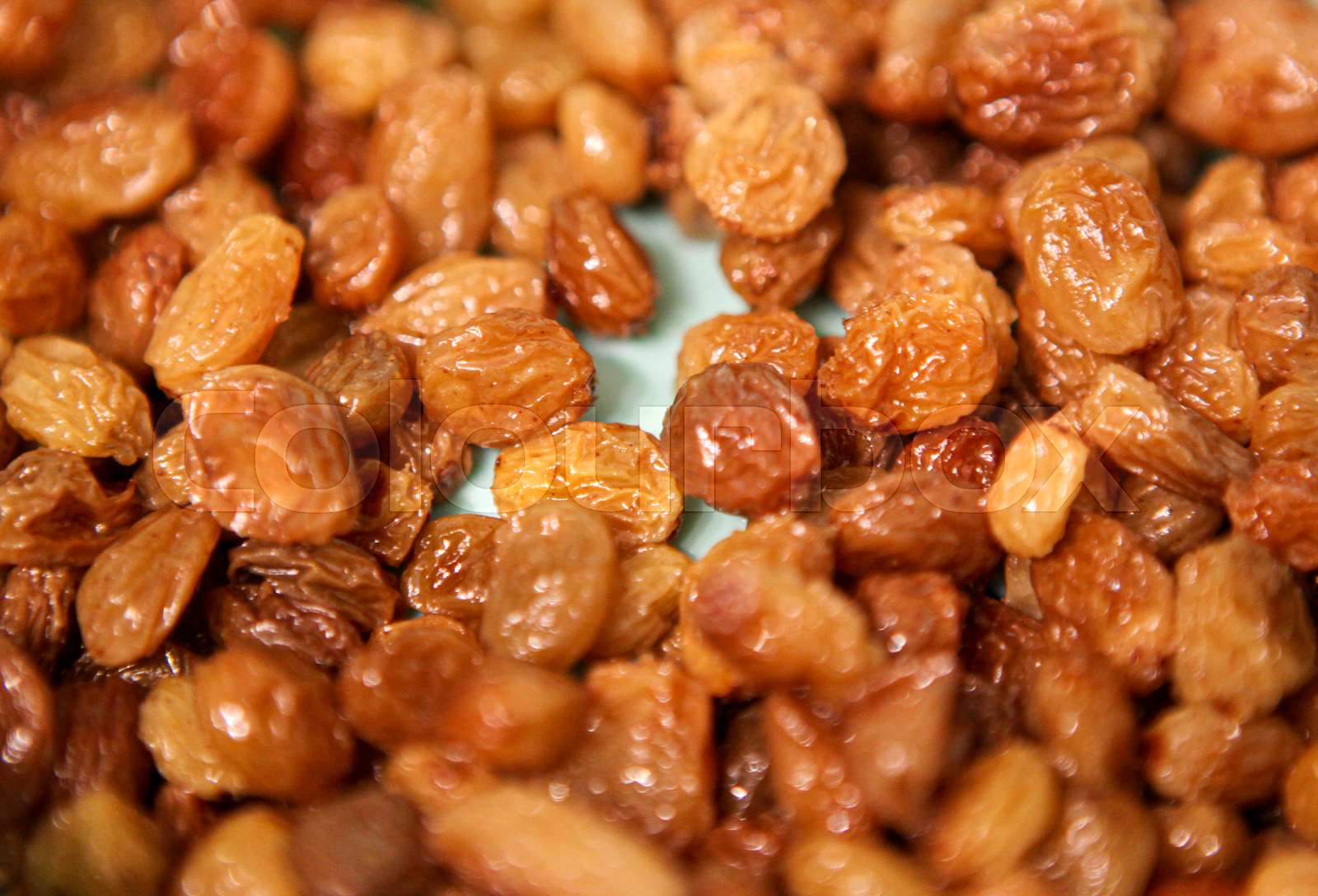 Image of raisins (aka sultanas). The natural sugars in grapes ...