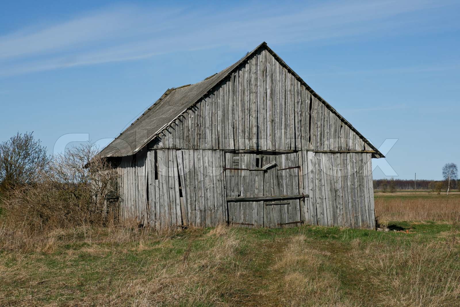 eine alte hölzerne Scheune | Stock Bild | Colourbox