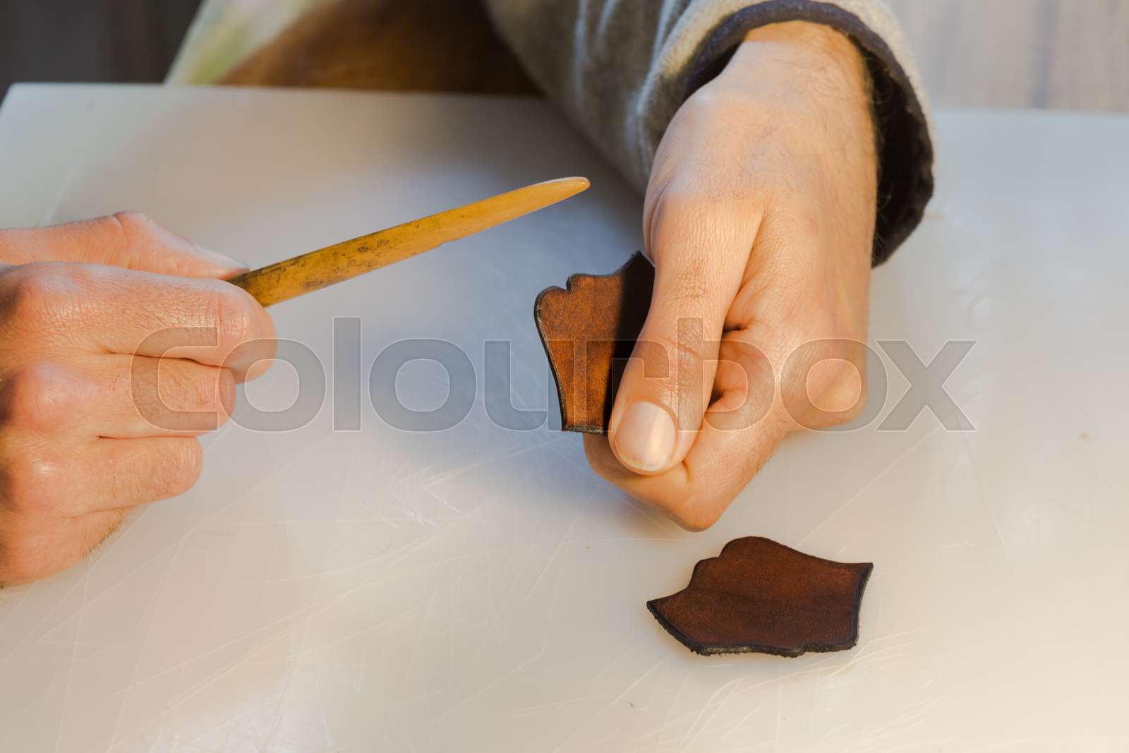 Leather edge burnishing, leather edge finishing by handmade tools. The ...