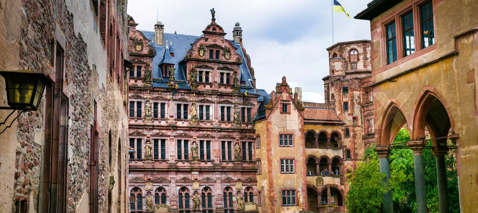 enrance of famous Heidelberg castles - Architectural masterpieces of ...