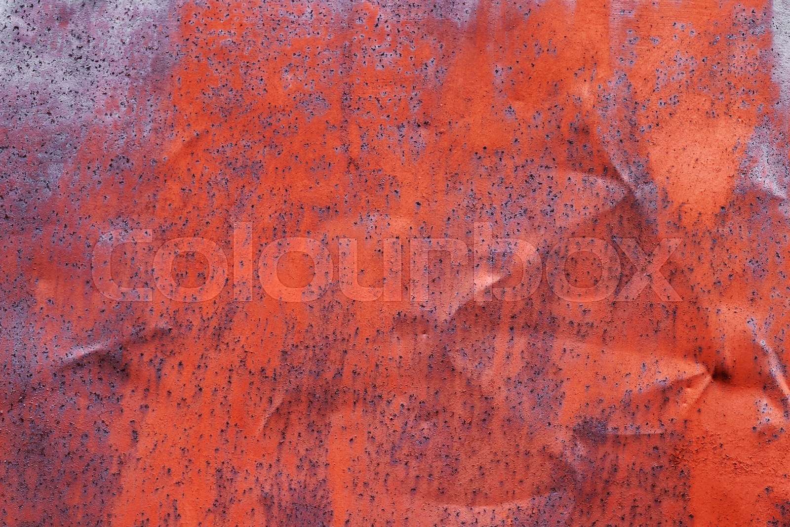 Ein altes rostiges Blech mit Kratzern, Löchern und Dellen | Stock Bild ...