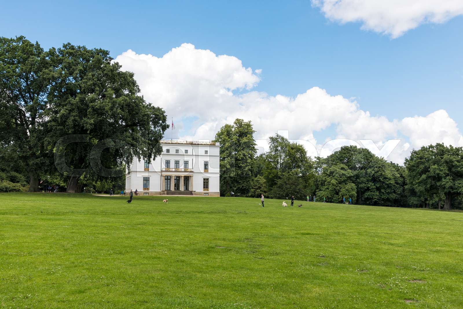 Jenischpark, public garden in Hamburg with Jenisch House, museum in a ...