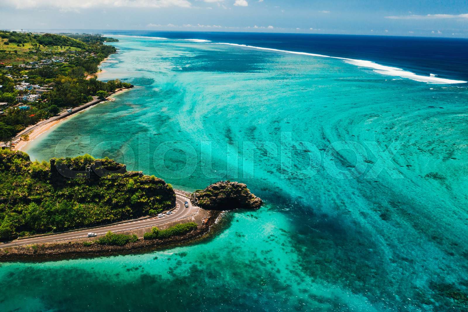 Maconde view point.Monument to captain Matthew Flinders in Mauritius ...