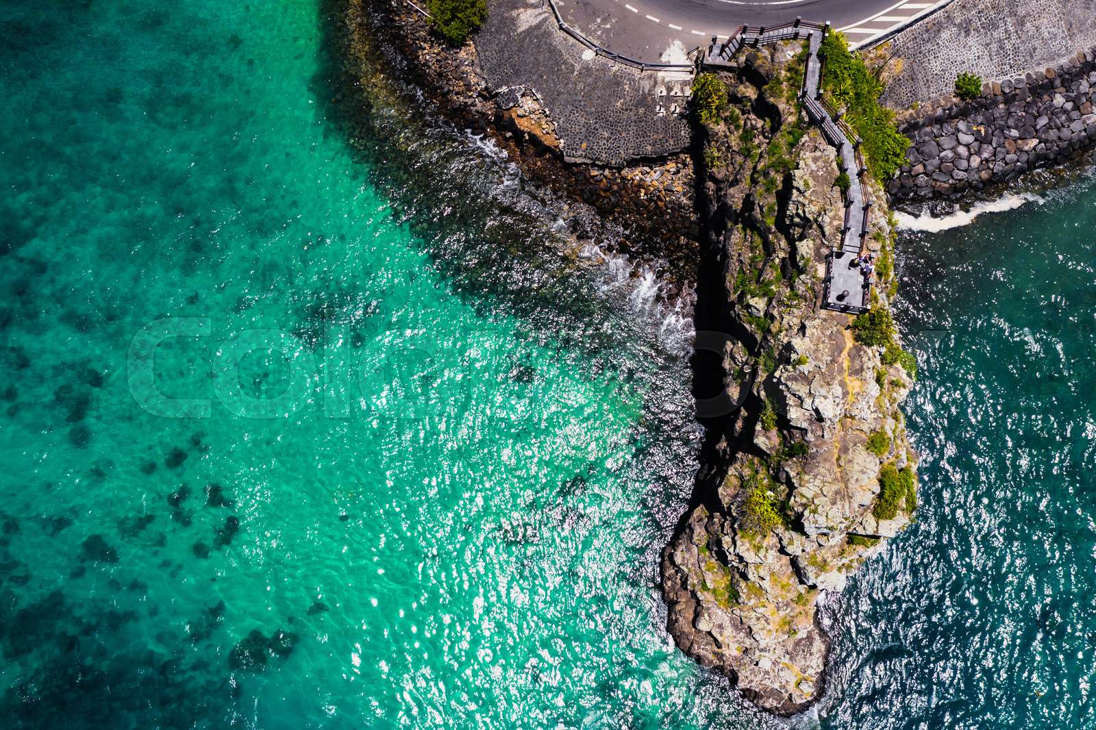Maconde view point.Monument to captain Matthew Flinders in Mauritius ...