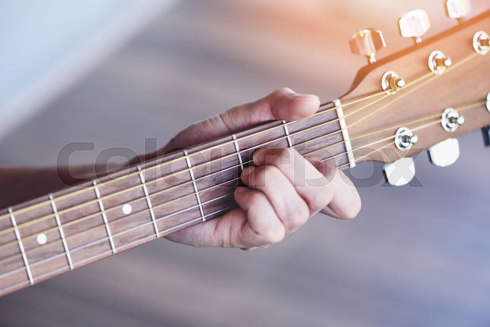 Man hands playing acoustic guitar, close up chord guitar player Musical ...
