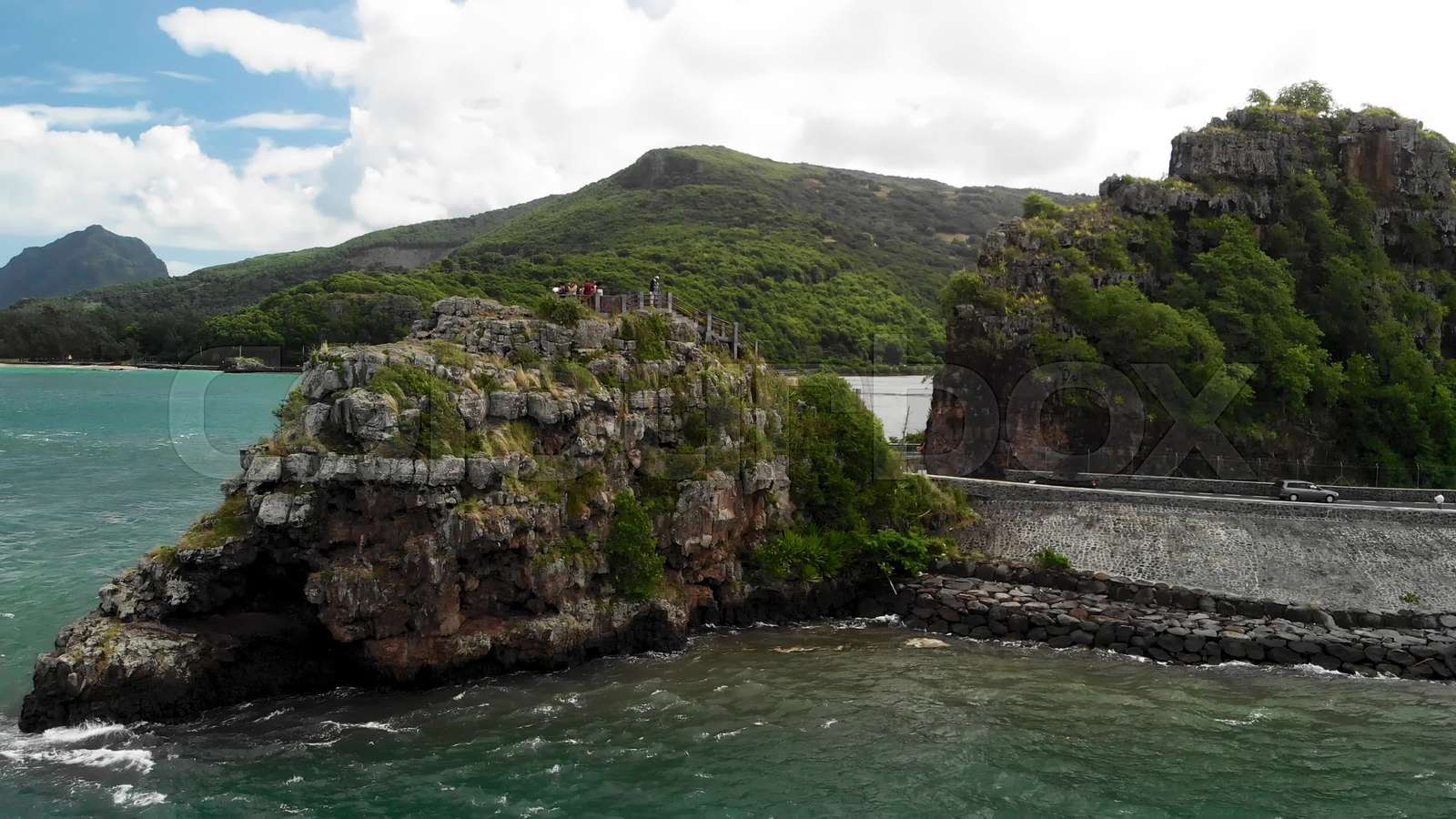 Maconde view point, Mauritius. Monument to captain Matthew Flinders. An ...