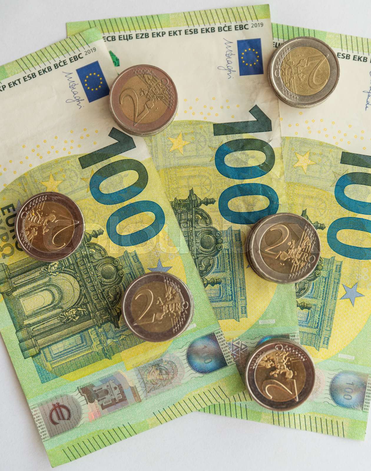 Euro - Papiergeld und Münze | Stock Bild | Colourbox