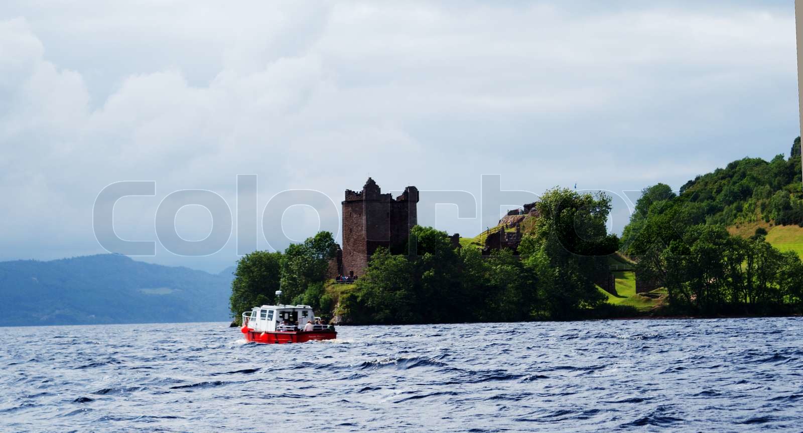 Loch Ness uhyret i Skotland | Stock foto | Colourbox