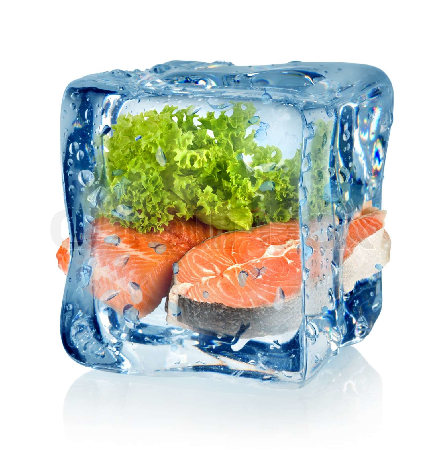 Ice Cube und Fisch | Stock Bild | Colourbox