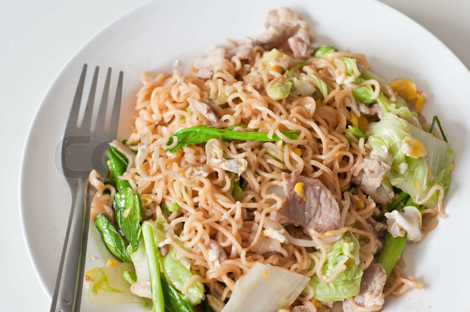 kogte instant nudler | Stock foto | Colourbox