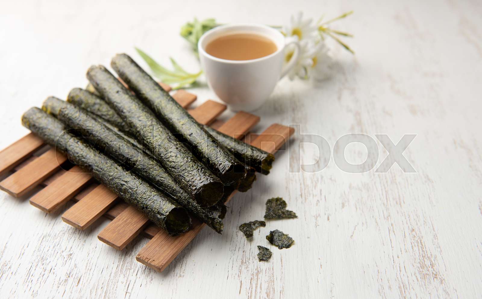 Deep fried seaweed rolls,Snacks, Seaweed, Baked, Dried, Crispy on wood ...