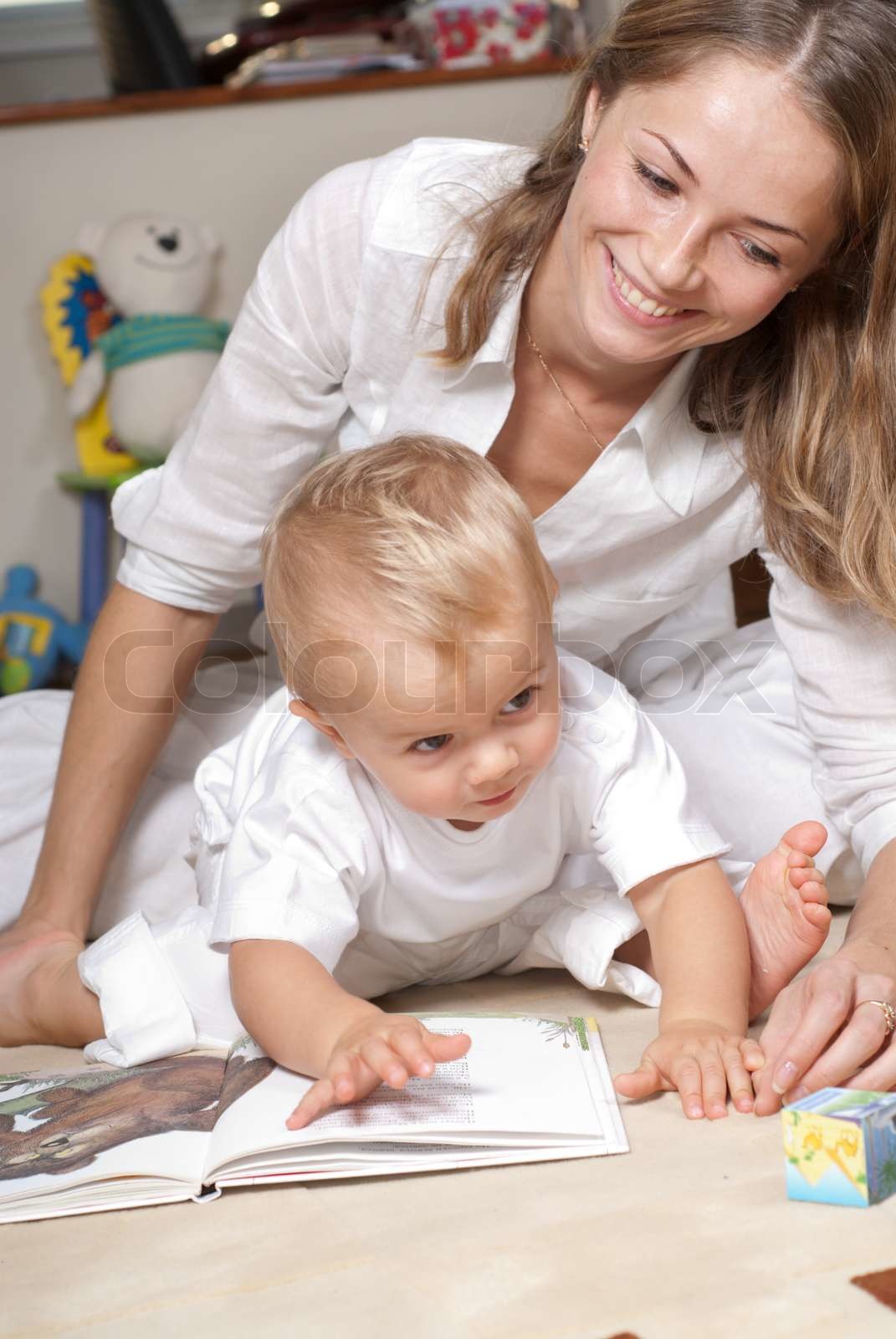 Mutter mit ihrem Sohn | Stock Bild | Colourbox