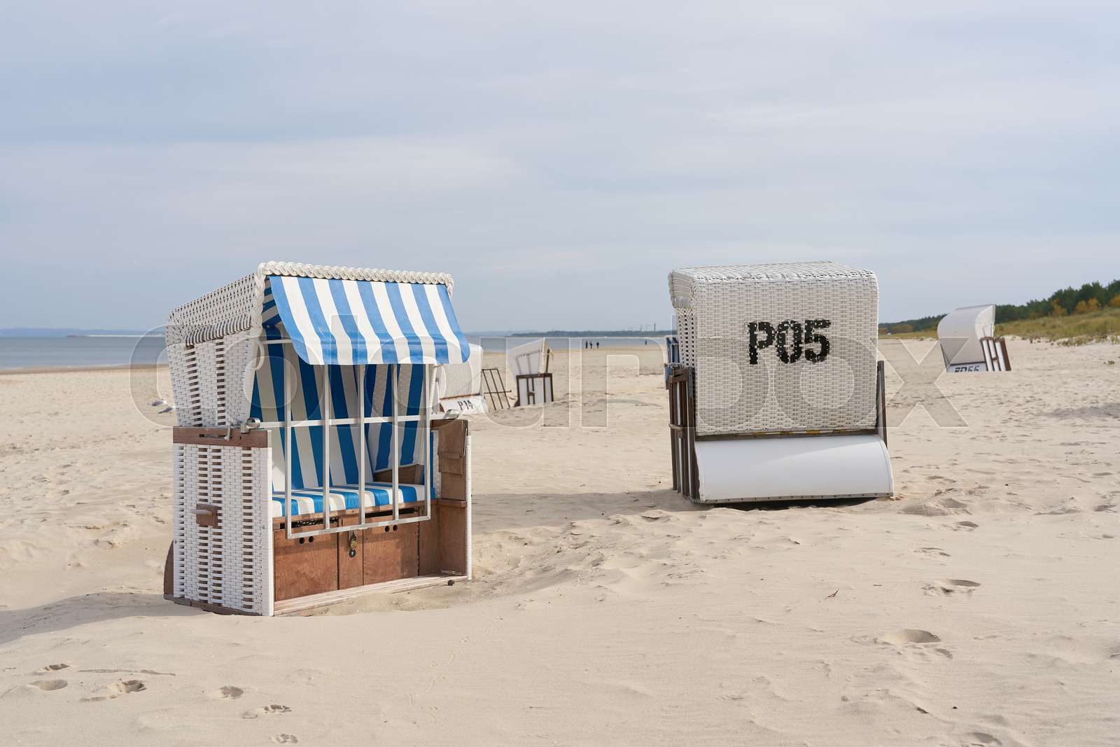 Strandkörbe am Strand der Ostsee auf der Insel Usedom bei Ahlbeck in ...