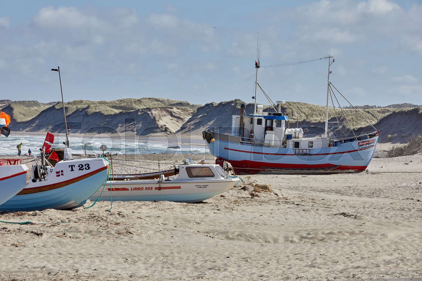 Fiskerbåde på stranden ved Klitmøller | Stock foto | Colourbox