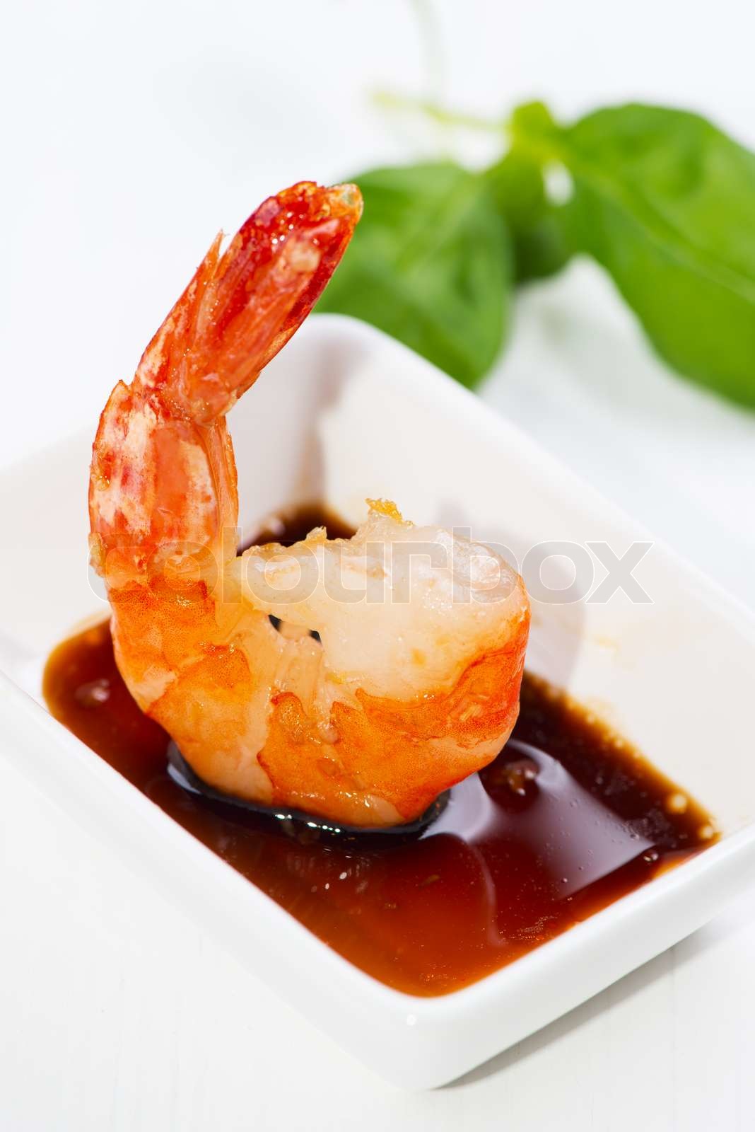 Stegte rejer i sojasovs | Stock foto | Colourbox