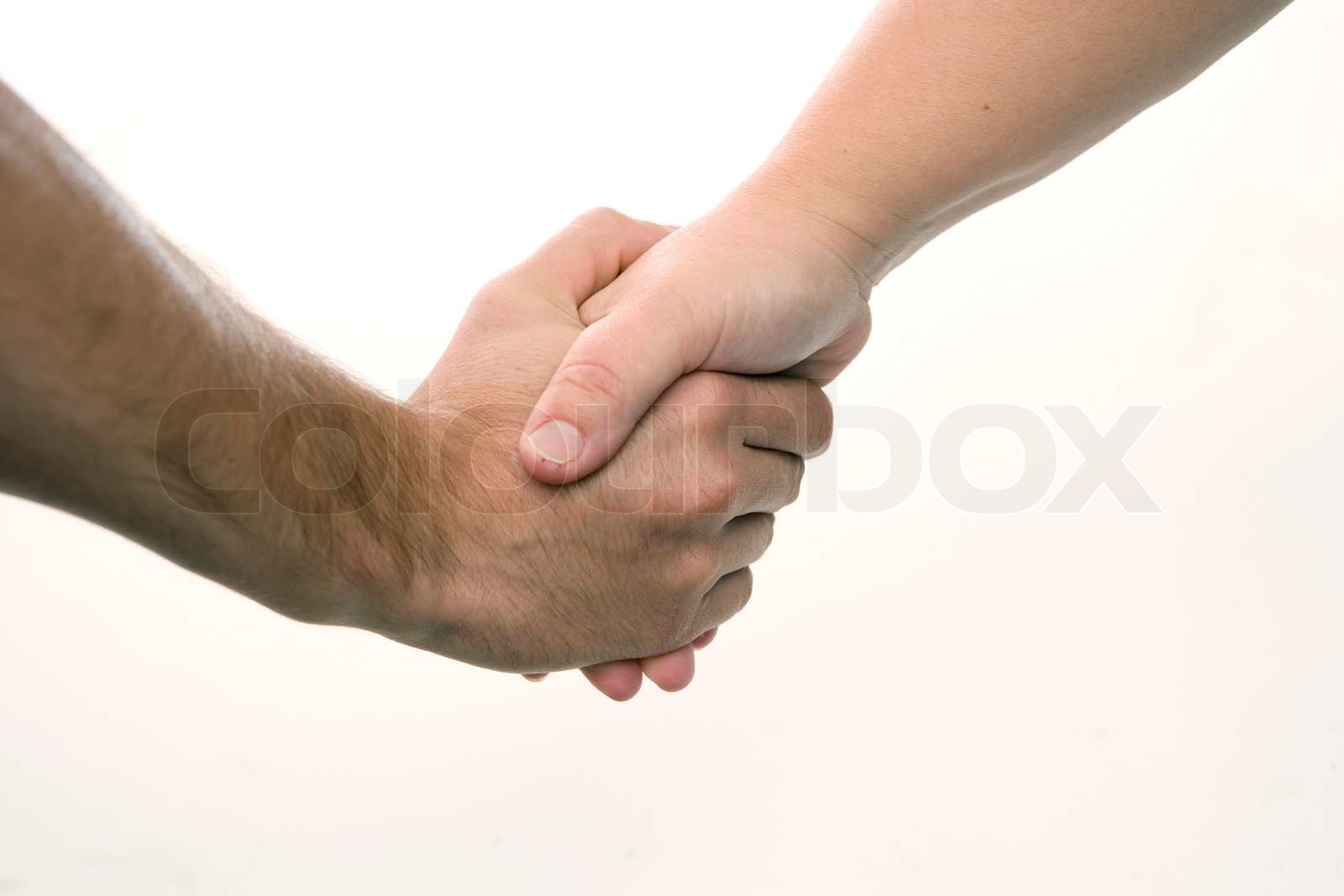 Voksen mandelig hånd der holder i hånd med en barne hånd | Stock foto ...