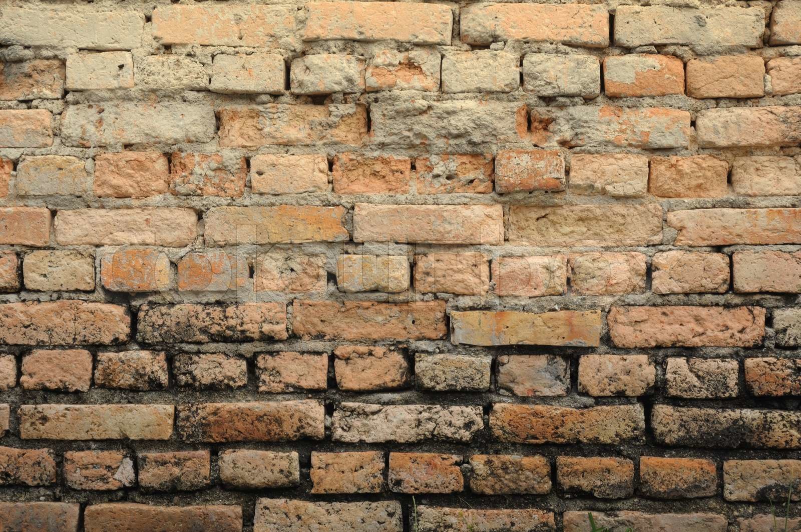 Die detaillierte Ansicht einer alten Mauer | Stock Bild | Colourbox