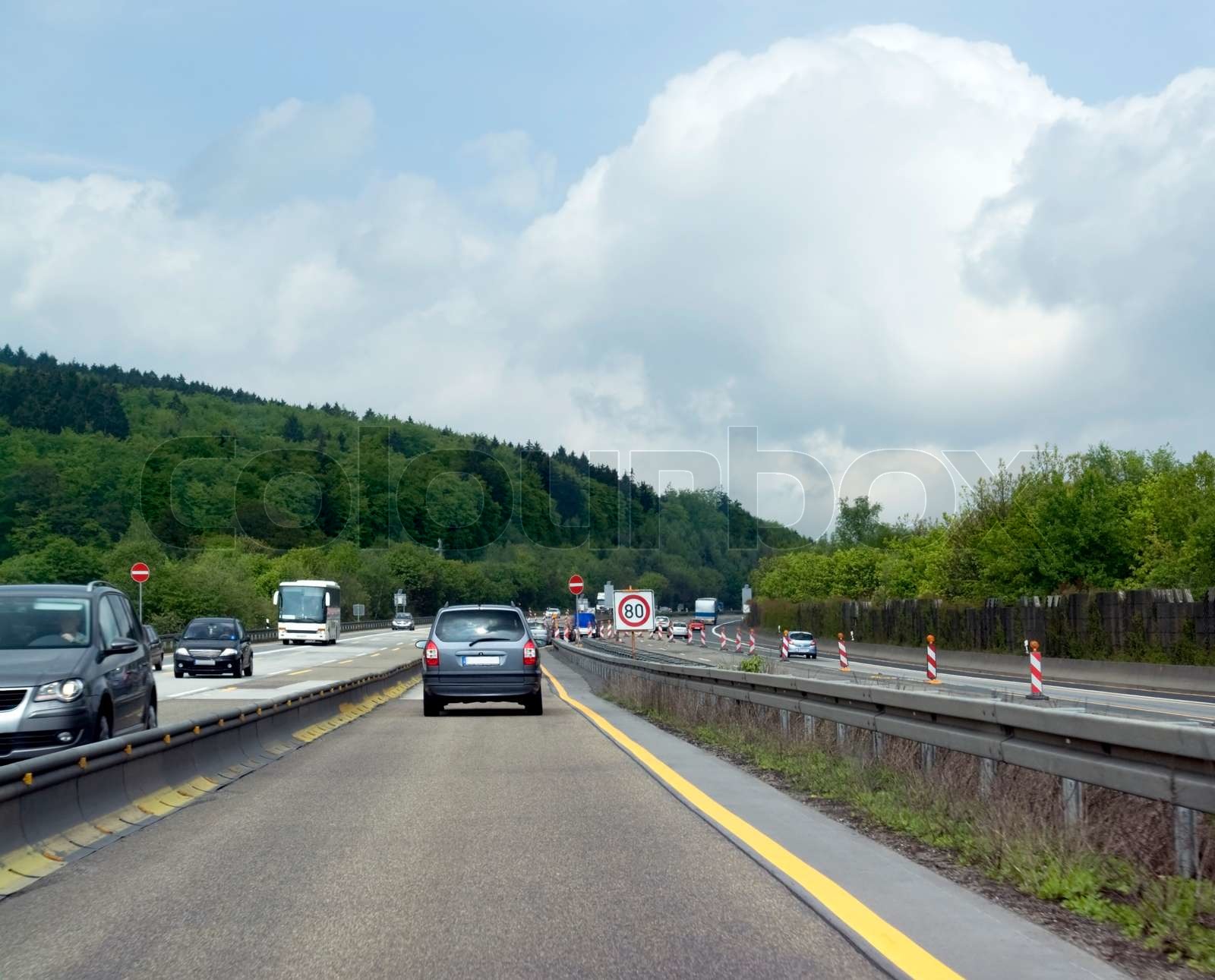 Autobahn Landschaft in Süd-Deutschland | Stock Bild | Colourbox
