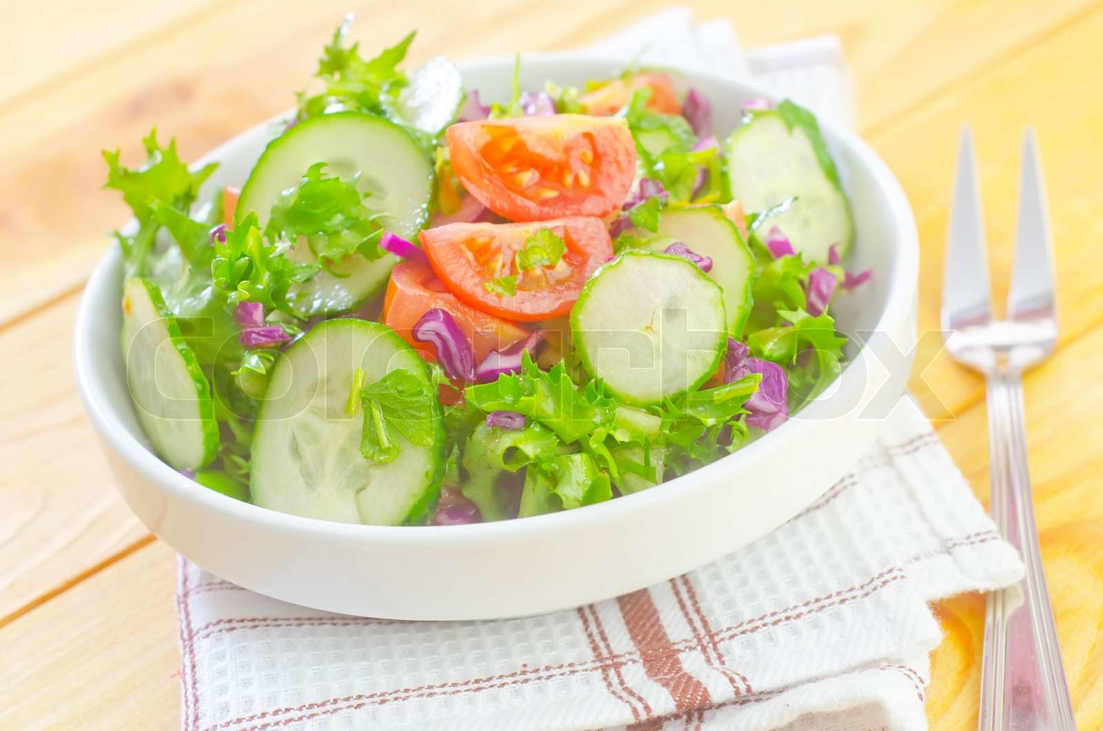 frischem Salat | Stock Bild | Colourbox