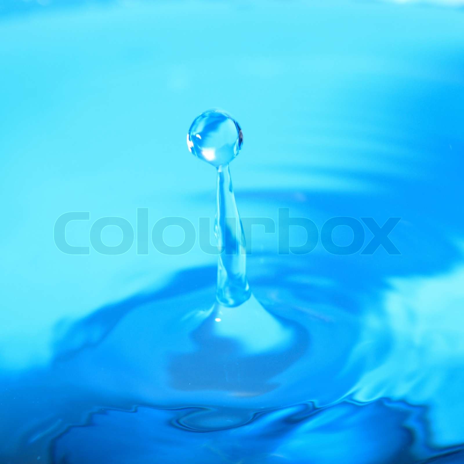 Water drop | Stock Bild | Colourbox
