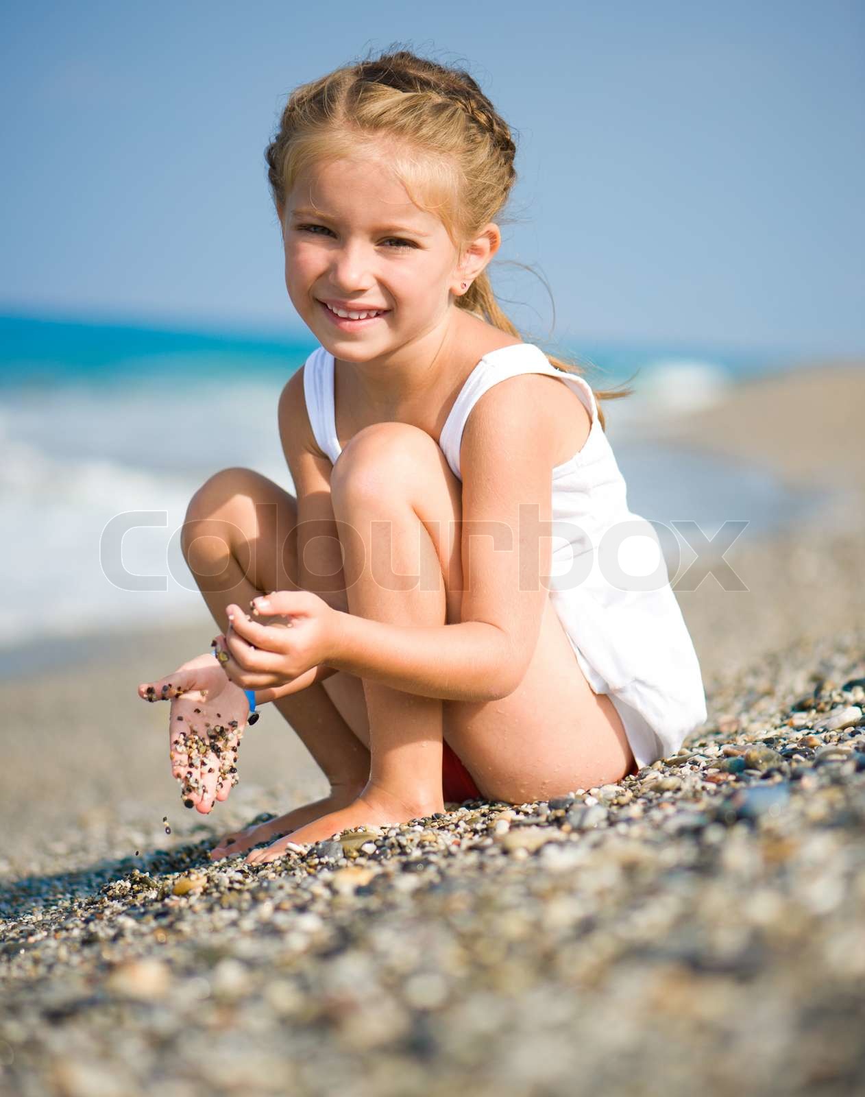 Kleines Mädchen Am Strand Stock Bild Colourbox 9826