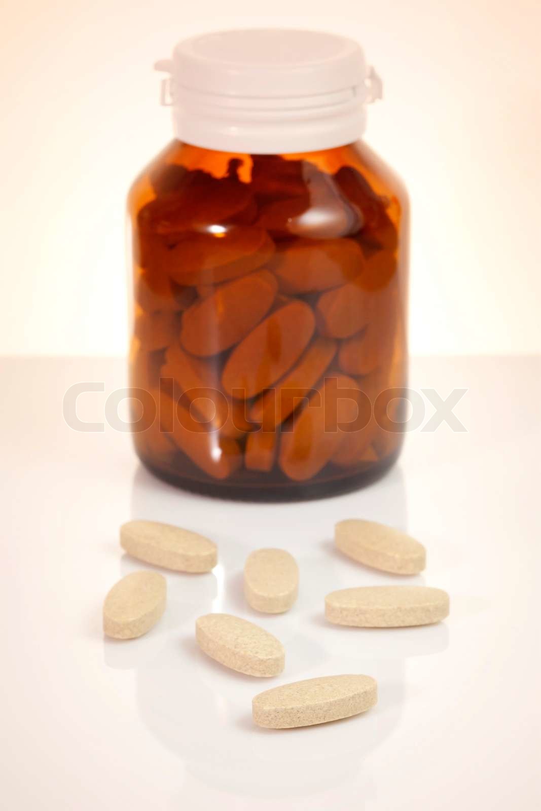 Medizin-Flaschen | Stock Bild | Colourbox